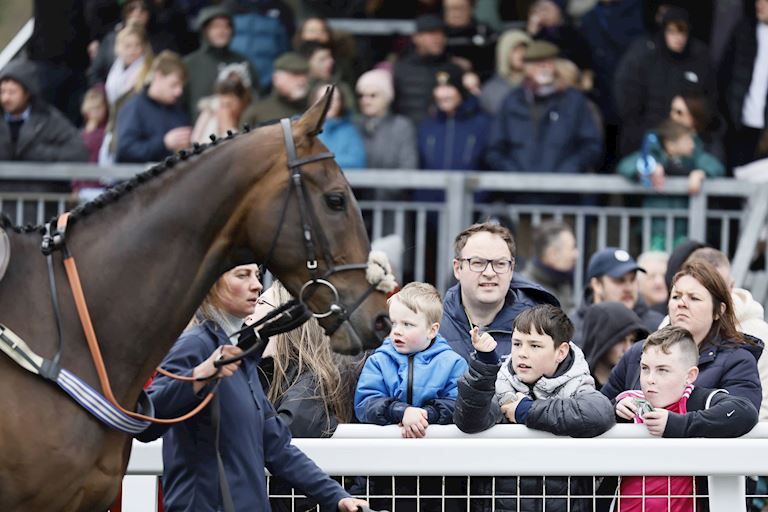 Family Fun Raceday | 21 April 2024 | Wincanton Racecourse