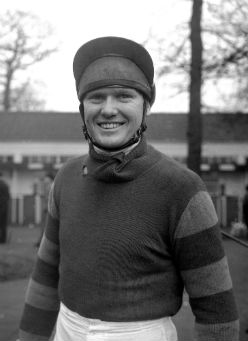 Gold Cup Winners | Hall of Fame | Cheltenham Racecourse